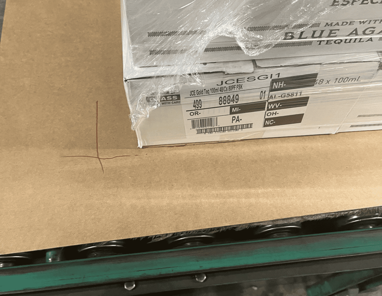 Advantages of Slip Sheets Over Wooden Pallets in Logistics